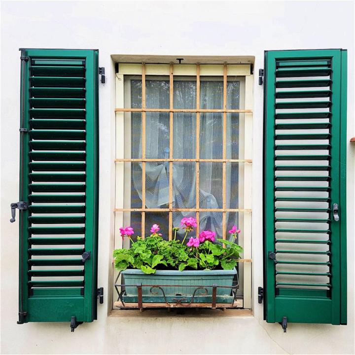 30 DIY Shutters (How to Build Shutters for Windows)