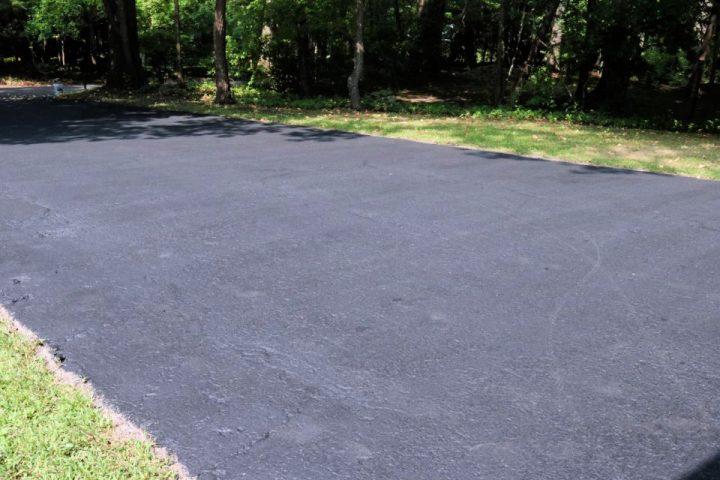 15 Cheap DIY Driveway Ideas (Build a Driveway)