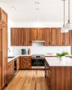 25 Natural Cherry Kitchen Cabinets for a Warm and Inviting Look