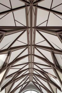 30 Grand Cathedral Ceiling Ideas to Elevate Your Home's Architecture